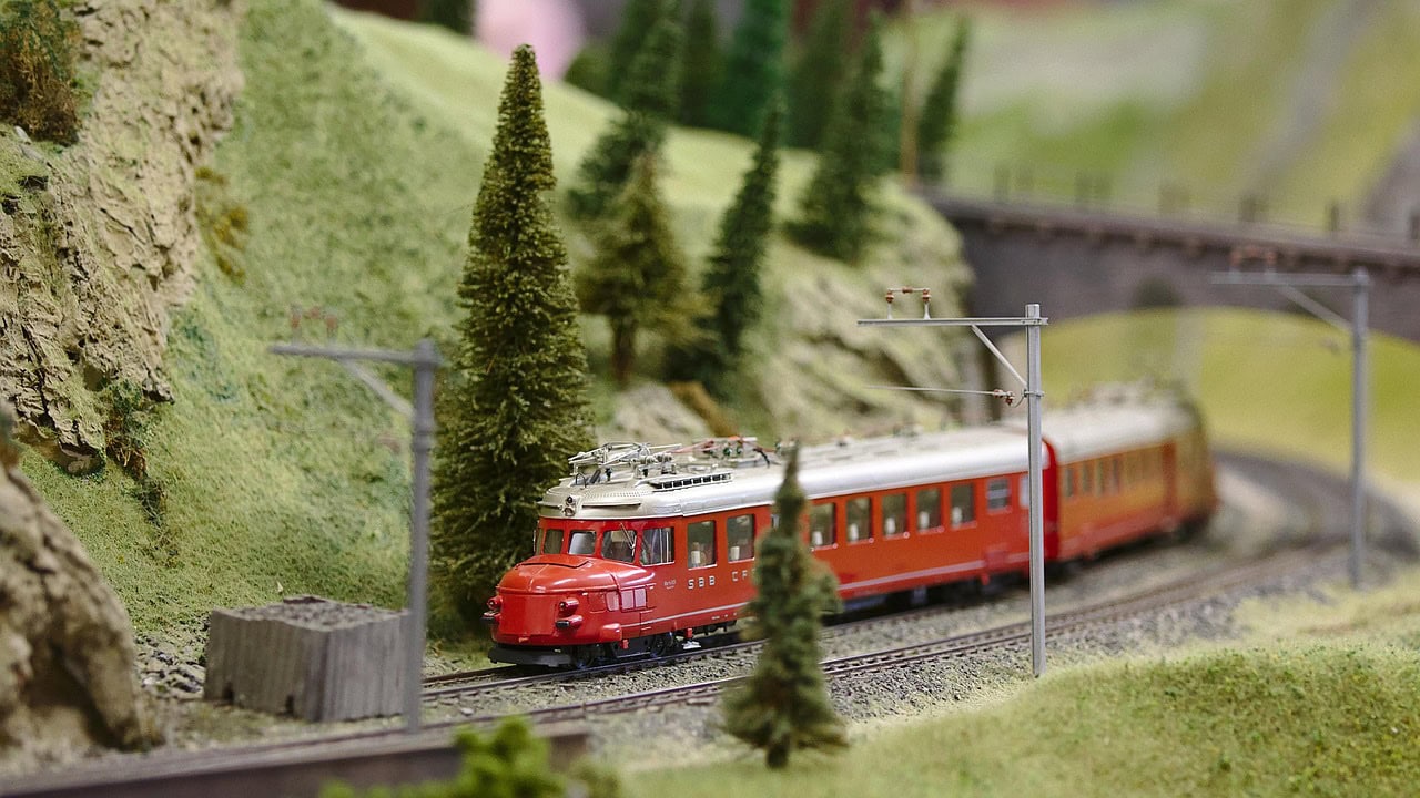 It's A Small World - Model Train Media